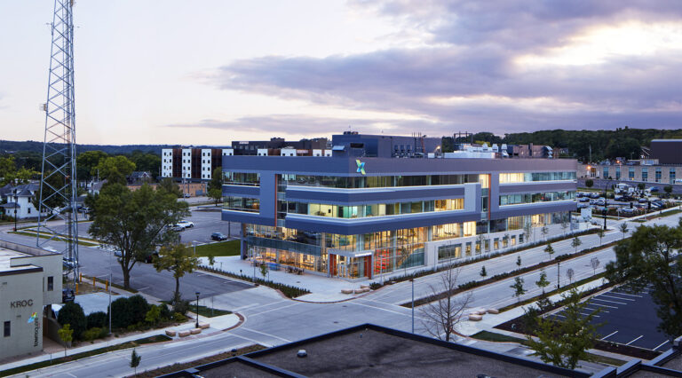 One Discovery Square - MBJ